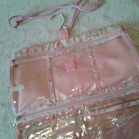 Enchante' Accessories | Bags | New Enchante Pink Paisley Hanging ...